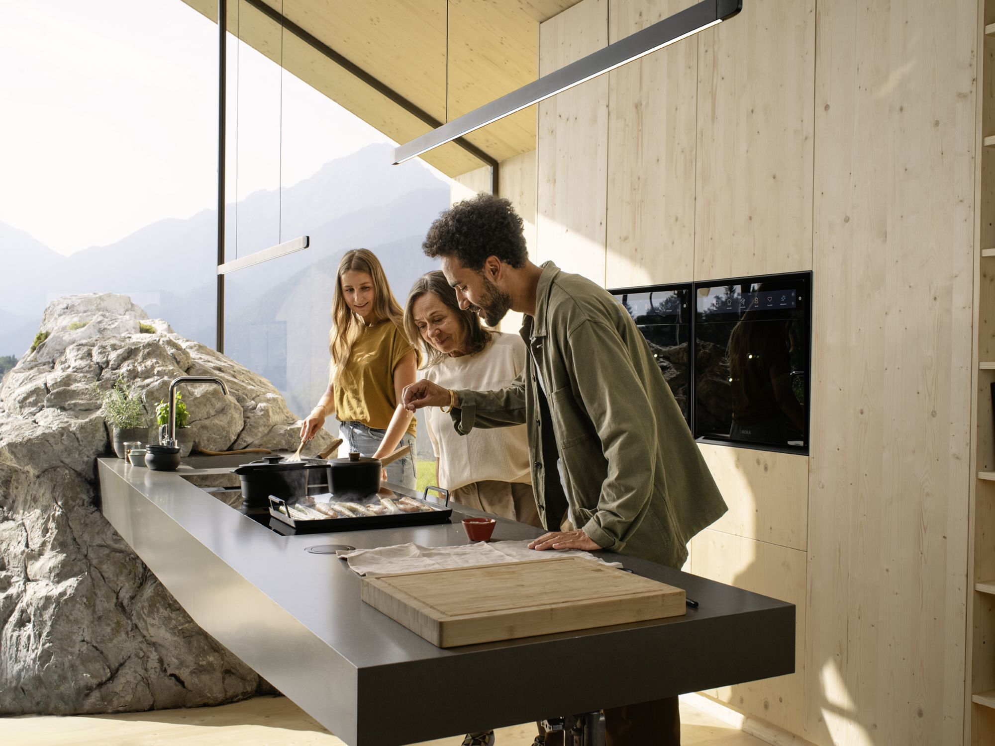 BORA Experience Platform: innovative PXM from valantic with Pimcore