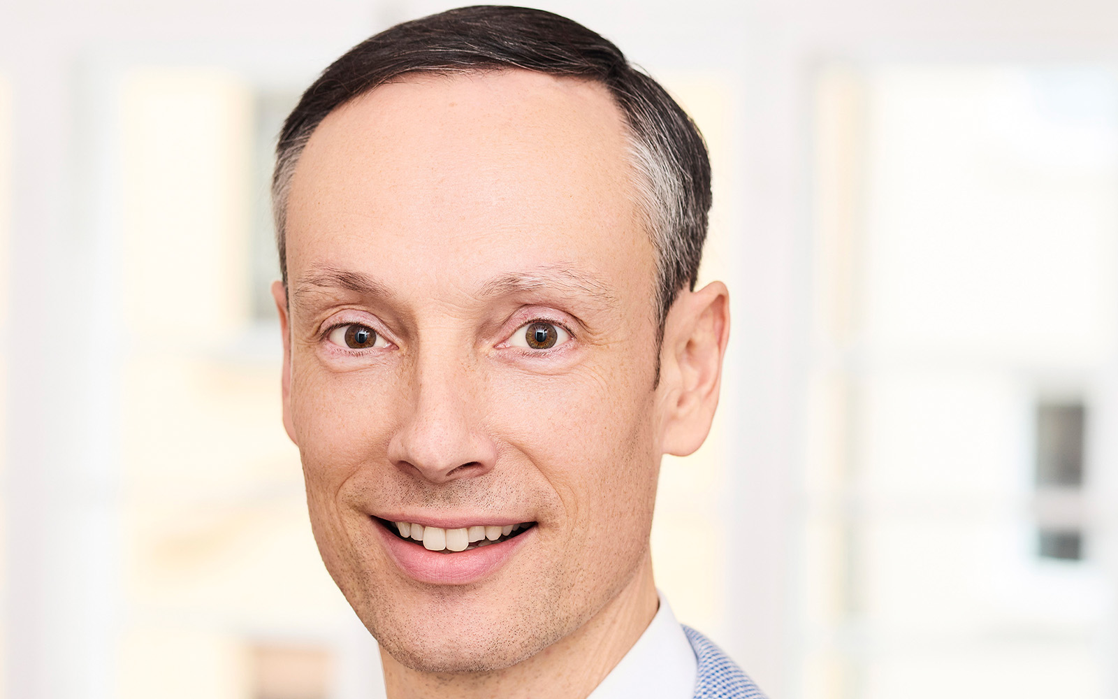 Dr. Horst-Florian Jaeck verstärkt valantic Geschäftsführung